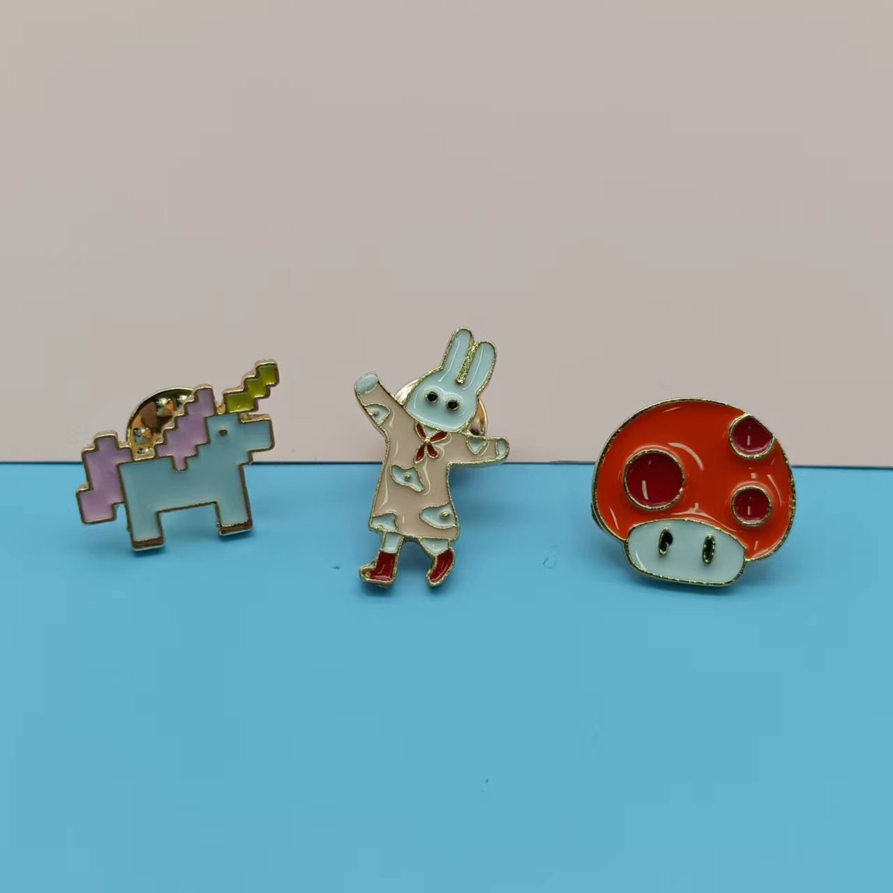 Custom Soft Enamel Pin Supplier | YYOYI ART
