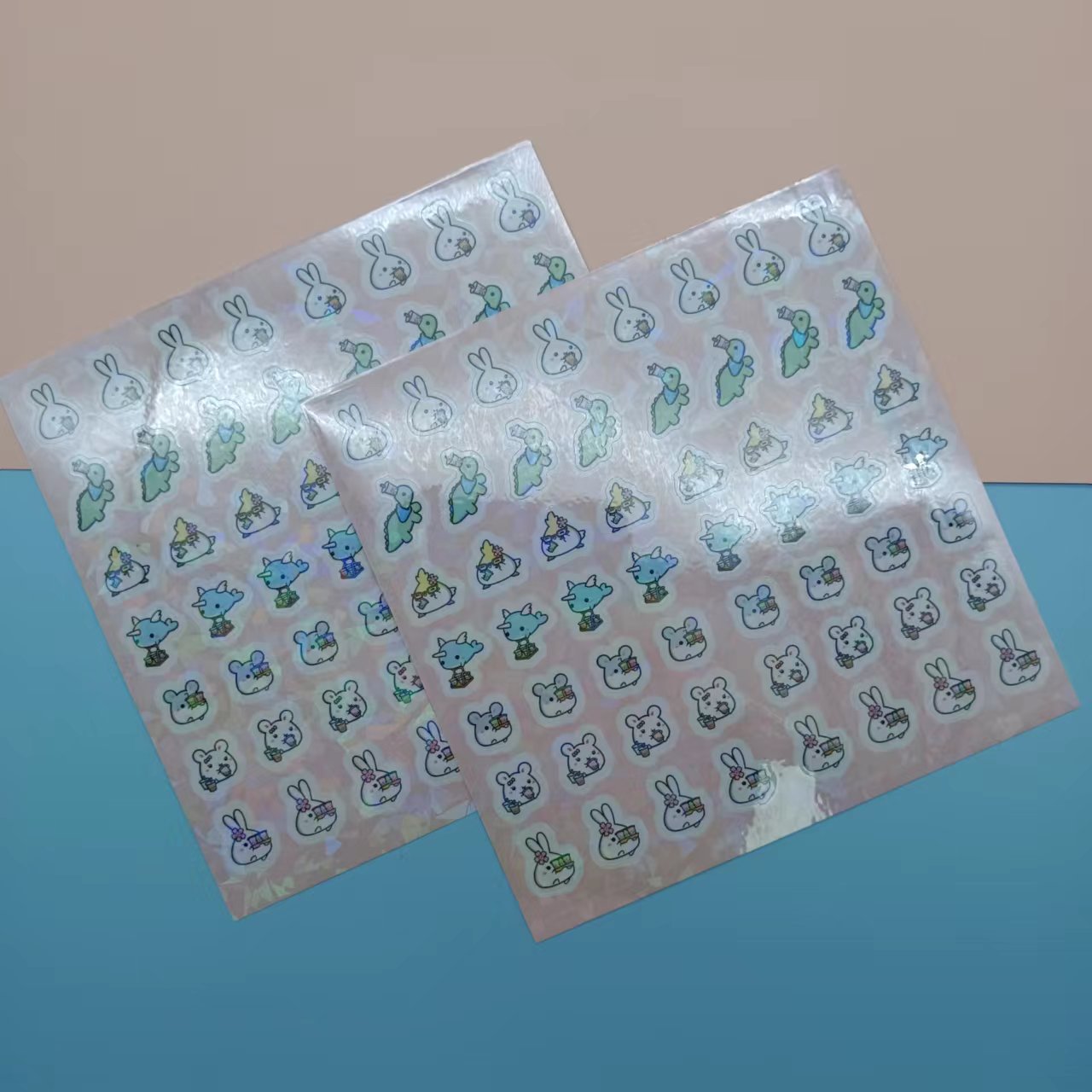 Custom holographic sticker, low MOQ, Factory price | Yyoyiart